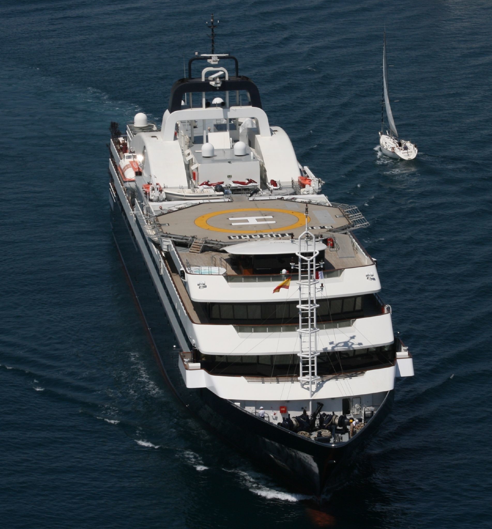 Yacht TURAMA, Luxury yacht | CHARTERWORLD Luxury Superyacht Charters